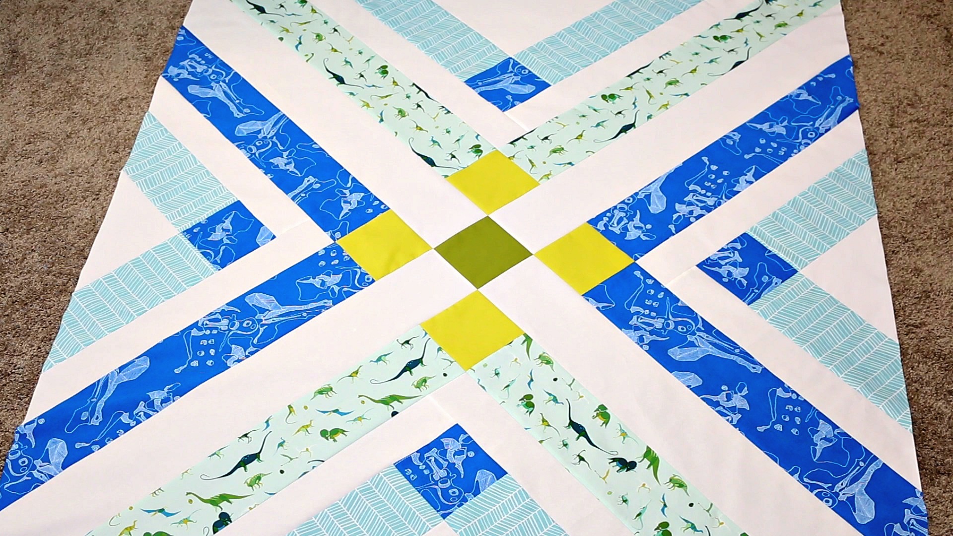 SEW WITH ME: Retro Plaid Quilt (Free Pattern) – Sewing Report