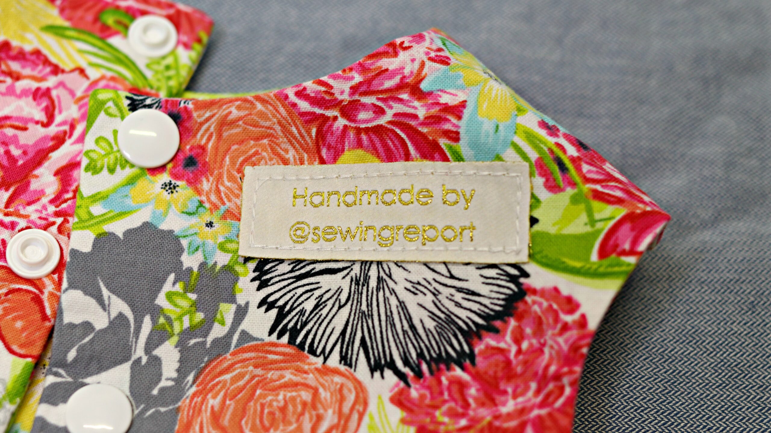 Sew Labels Onto Your Clothing | Dutch Label Shop Custom Labels – Sewing ...